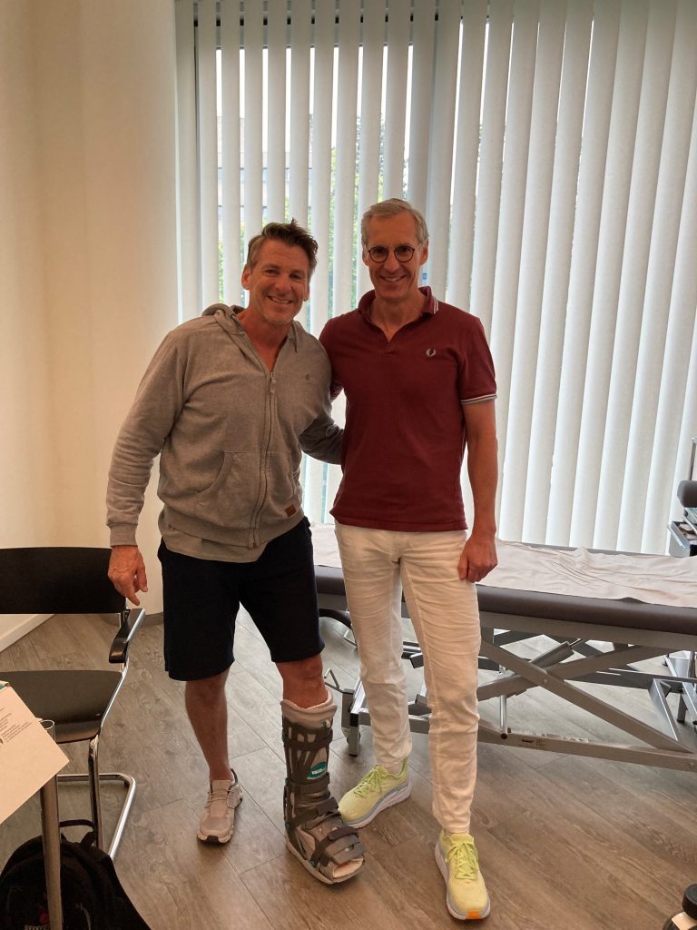 Schauspieler Herbert Ulrich bekommt „neues Sprunggelenk“ im ZFOS - ZFOS